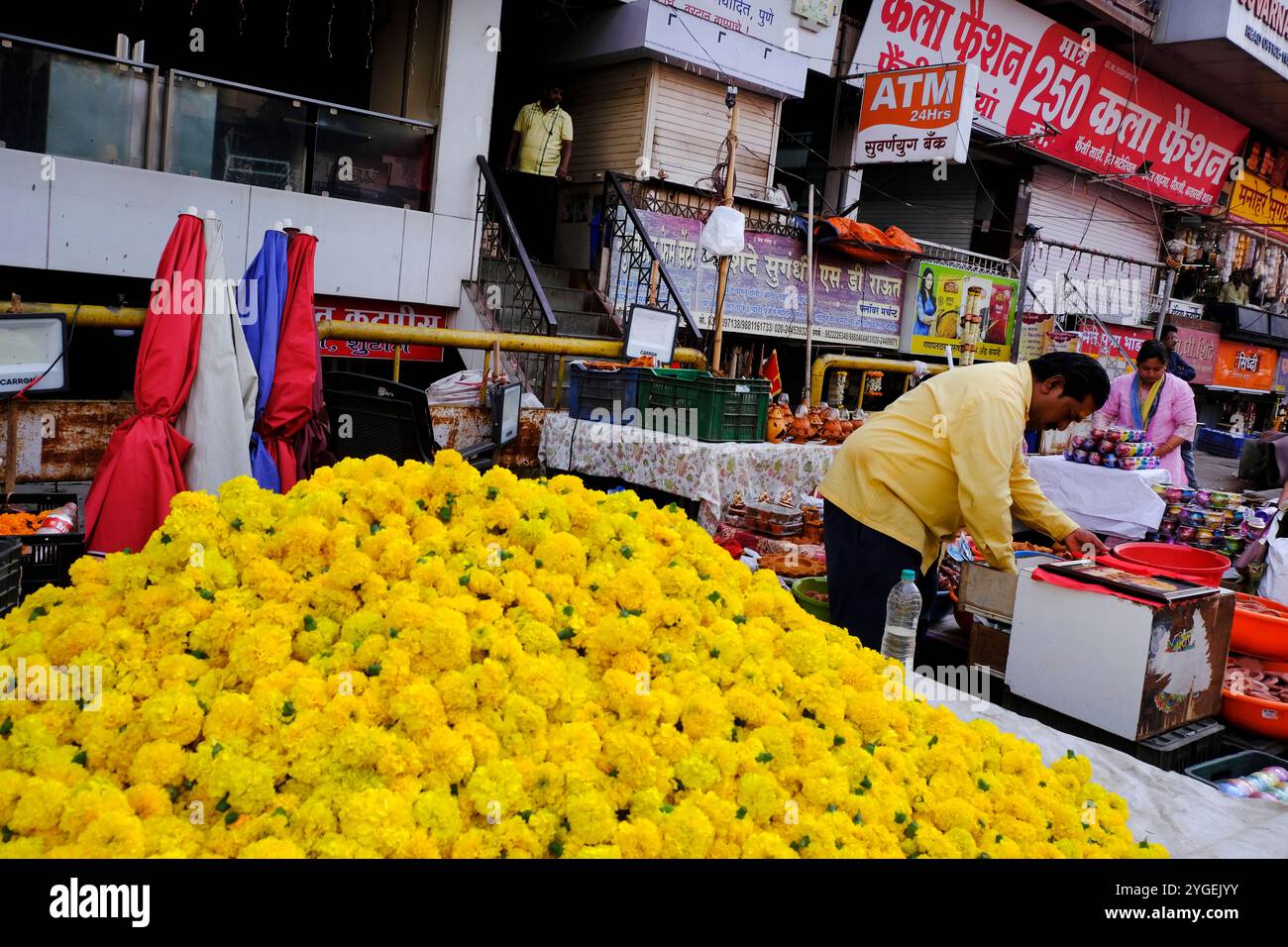 30 October 2024, Pune, Maharashtra, India, Mandai, Pune Residents Flock ...