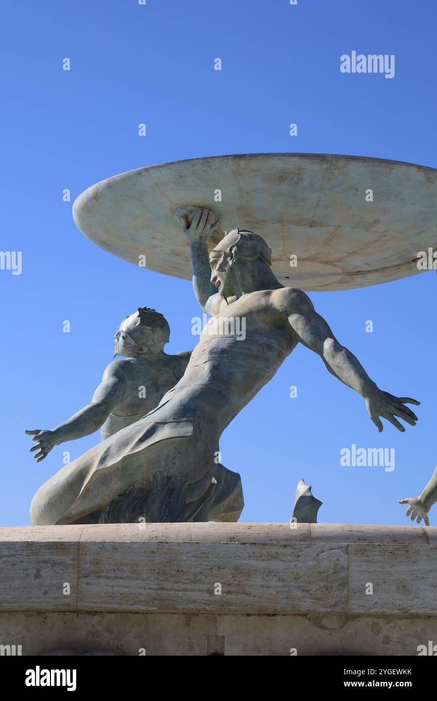 Tritonenbrunnen hi-res stock photography and images - Alamy