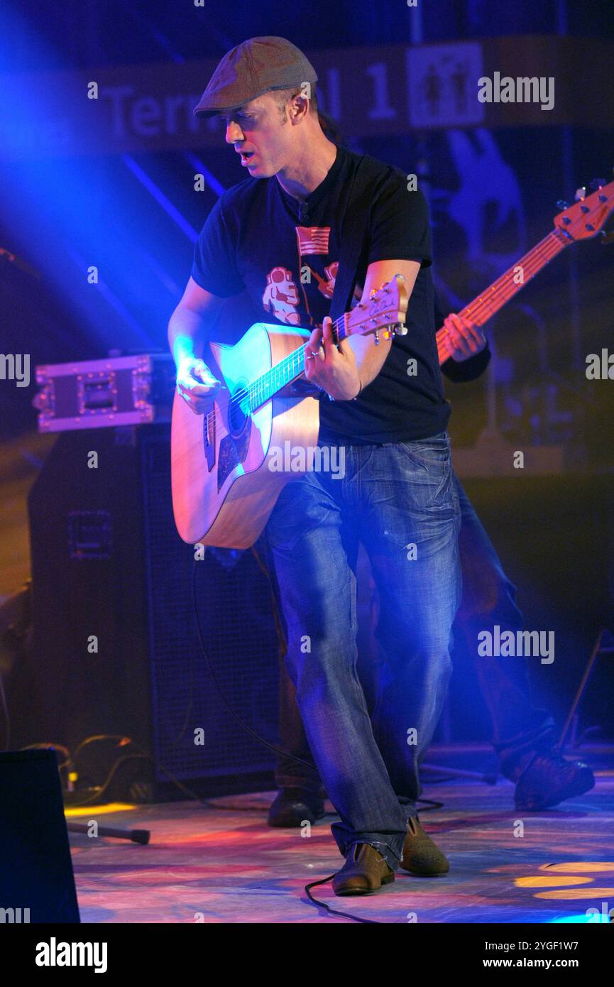 Raf singer 2008 hi-res stock photography and images - Alamy