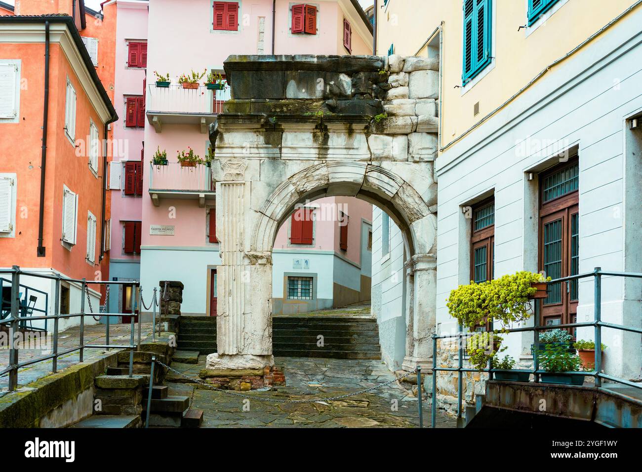 Arco di Riccardo (Richard's Arch) ruins, ancient Roman triumphal arch ...