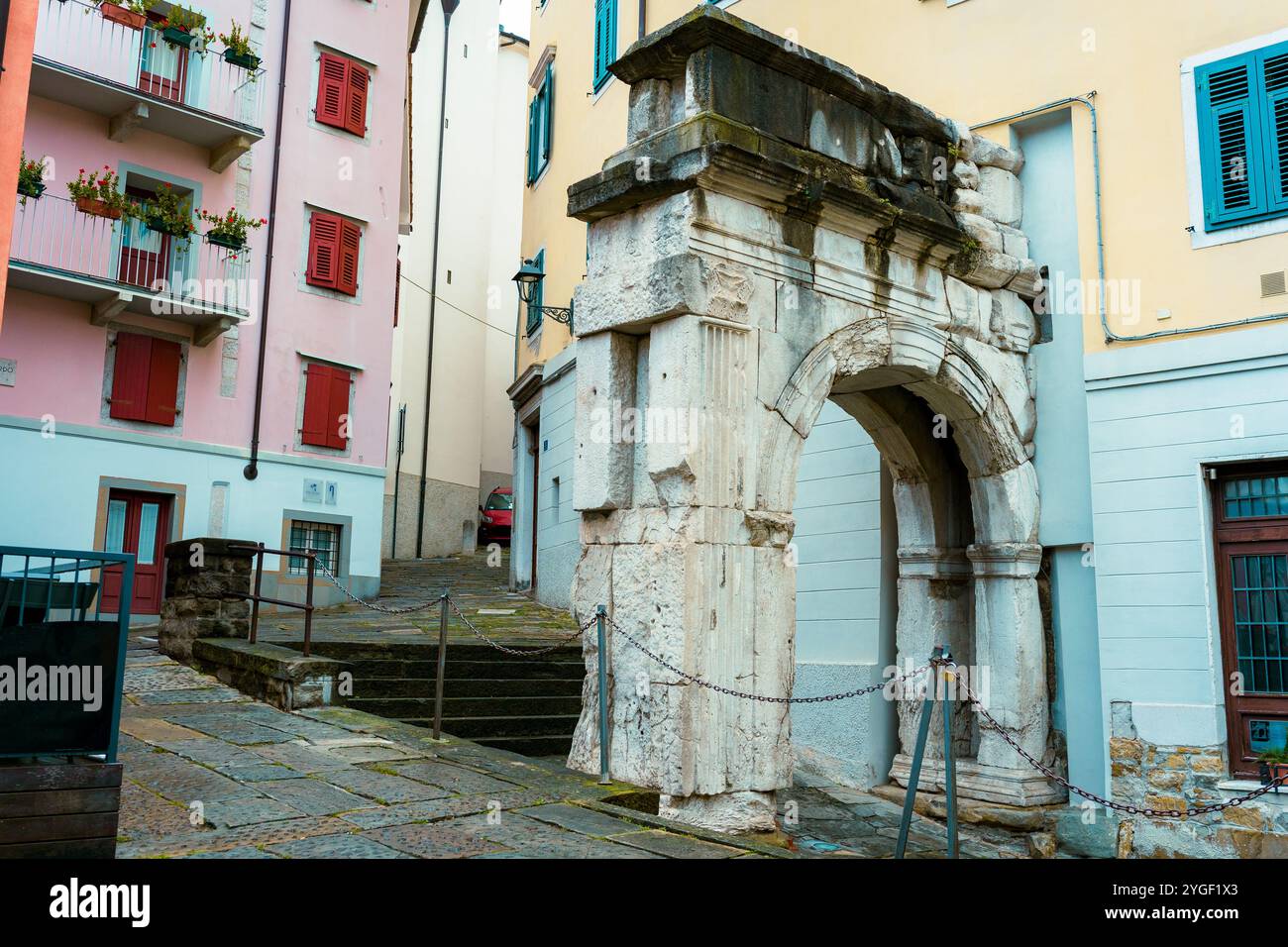 Arco di Riccardo (Richard's Arch) ruins, ancient Roman triumphal arch ...