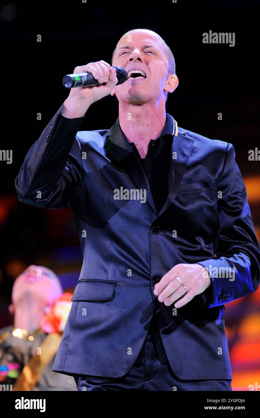 Raf singer 2009 hi-res stock photography and images - Alamy