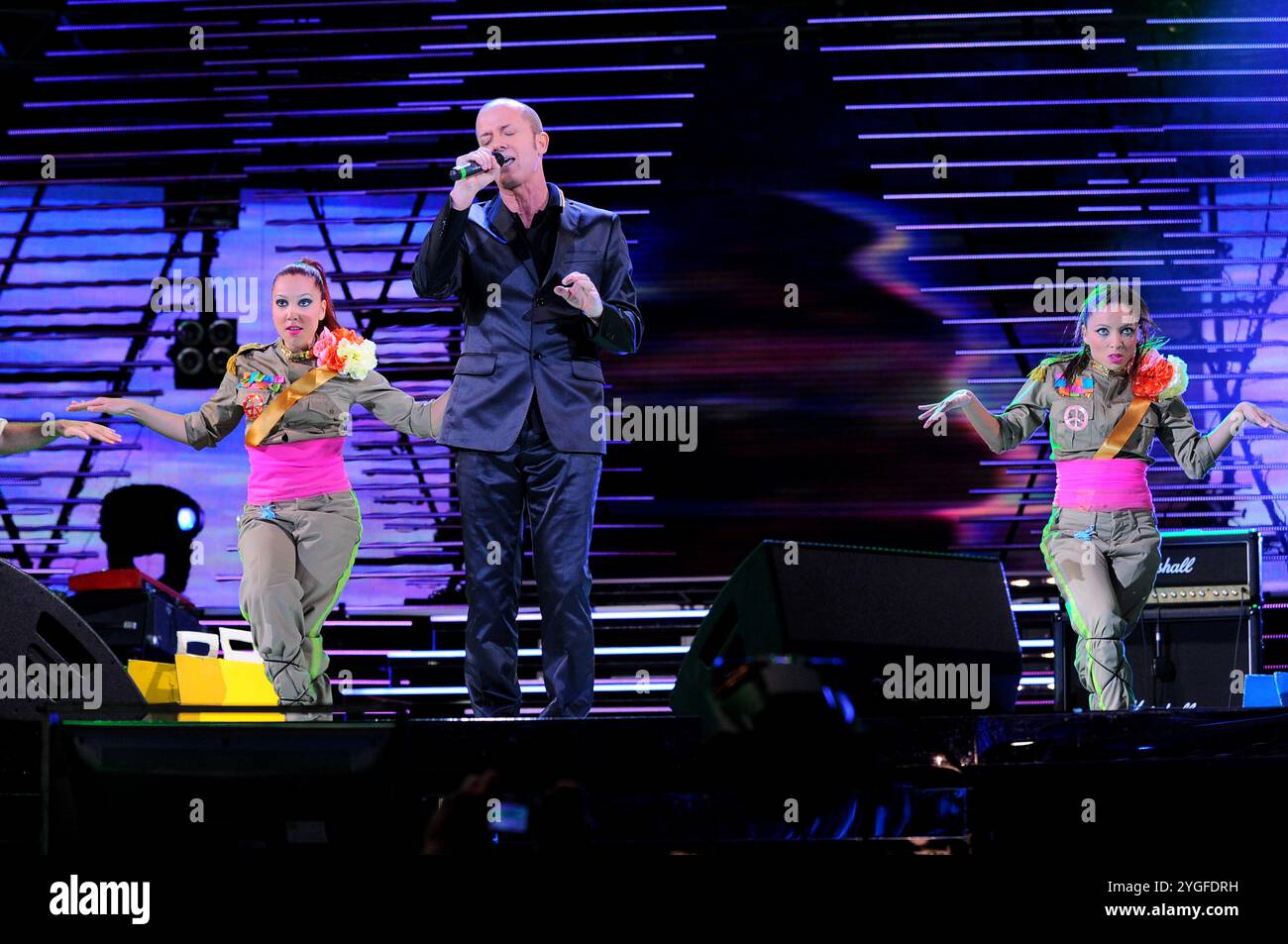 Raf singer 2009 hi-res stock photography and images - Alamy