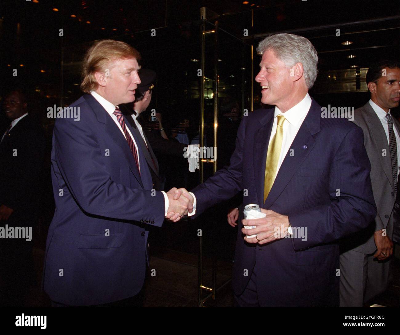 BILL CLINTON , US President at right with Donald Trump in 2000 Stock ...