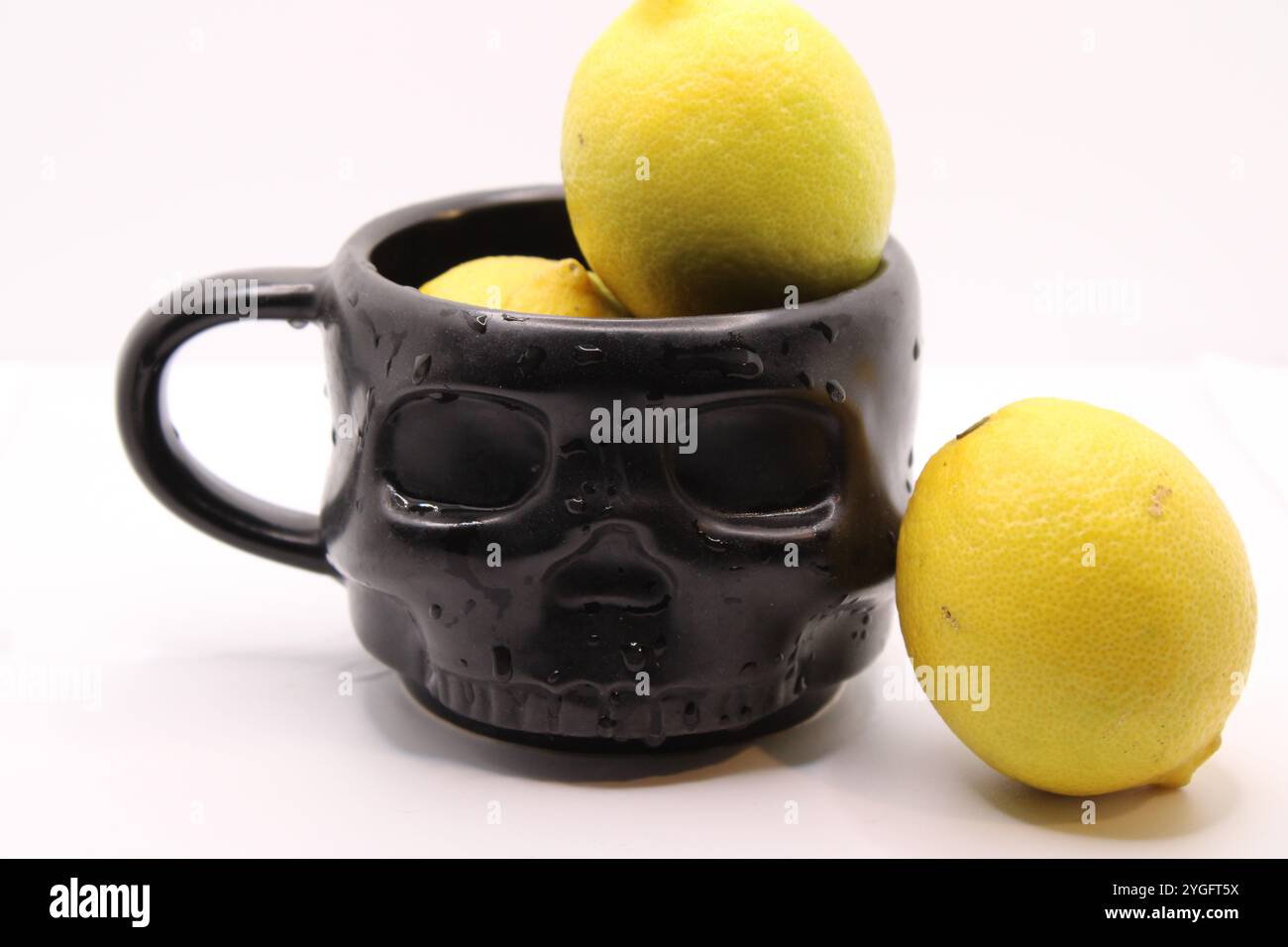 Lemons composition hi-res stock photography and images - Alamy