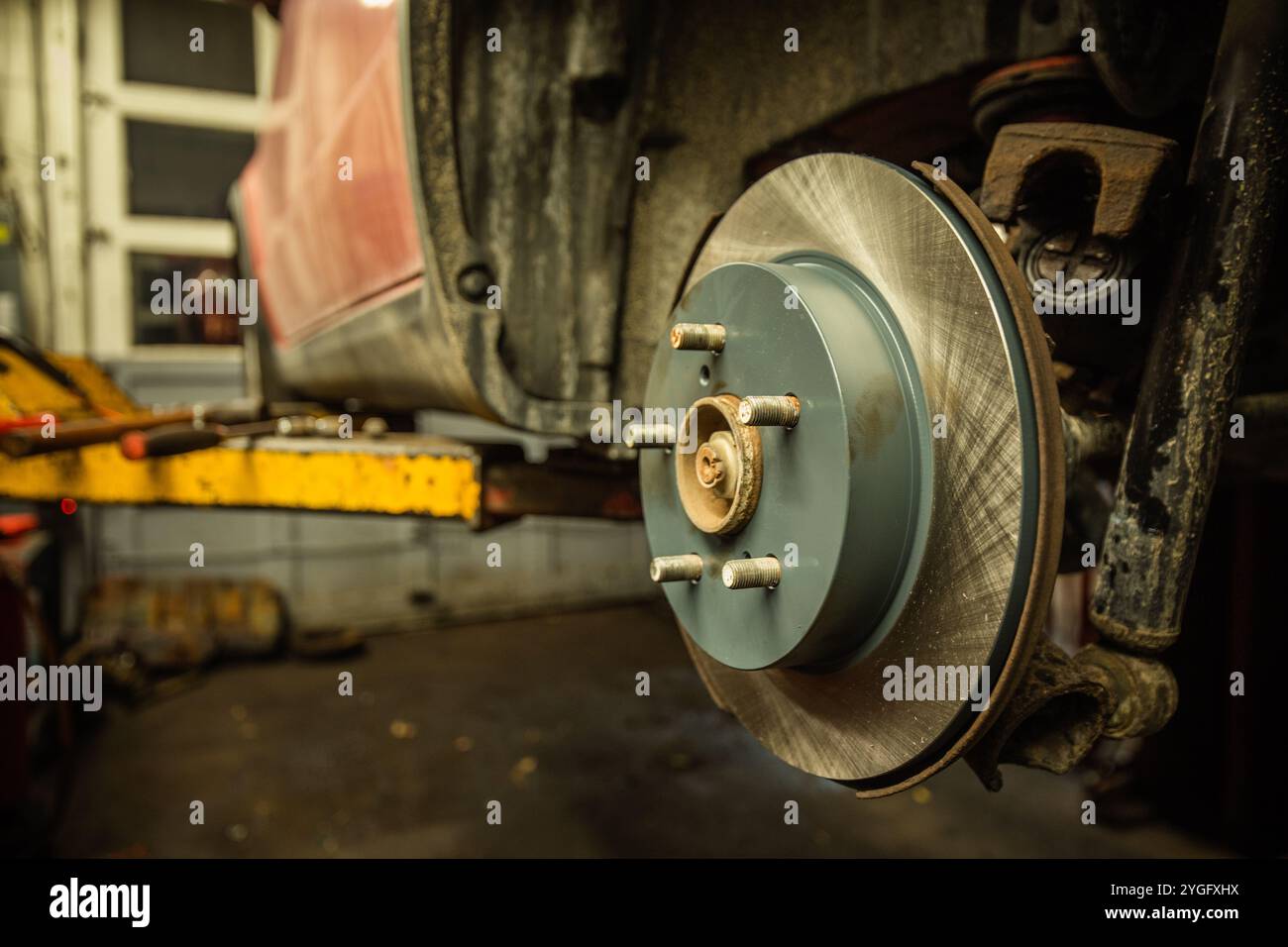 Car on lift hi-res stock photography and images - Alamy