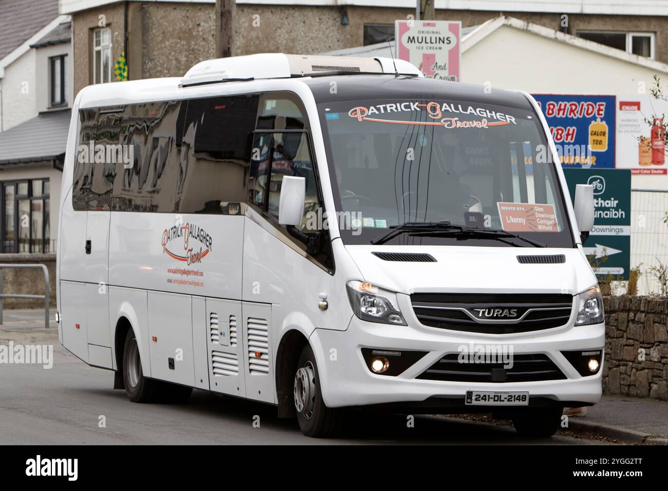Independent bus company hi-res stock photography and images - Alamy