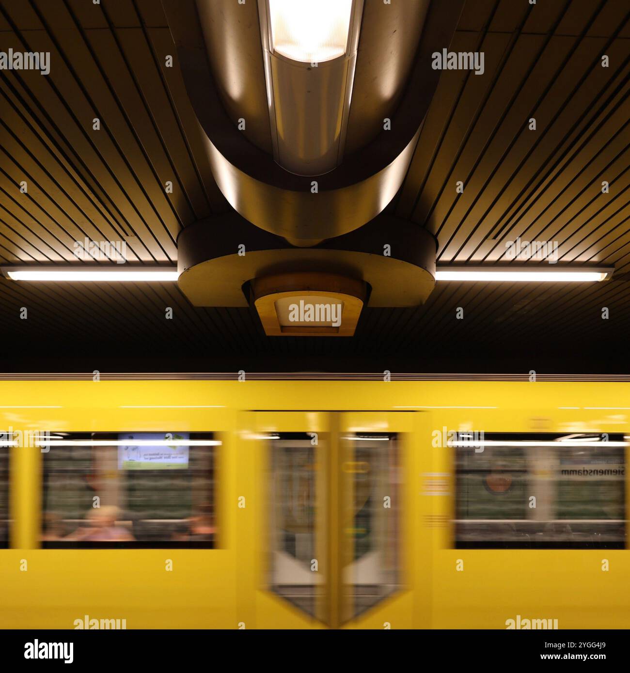 Futuristic subway train hi-res stock photography and images - Alamy