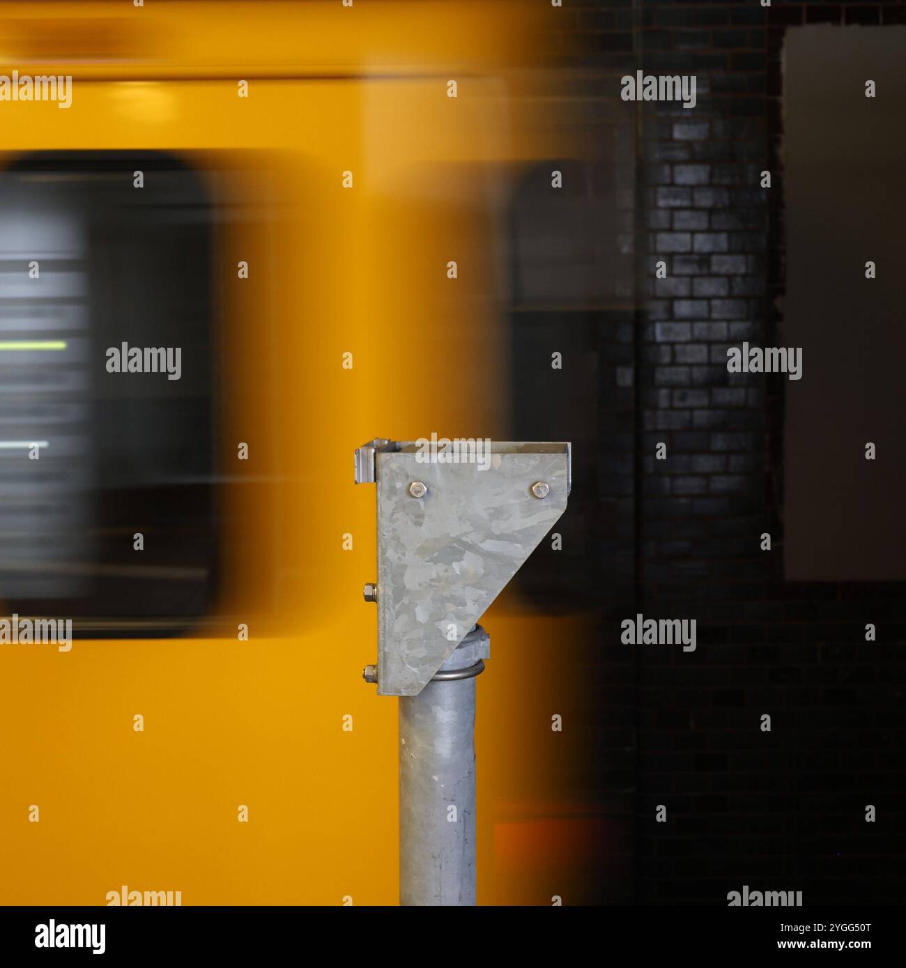 Wagon train art hi-res stock photography and images - Alamy