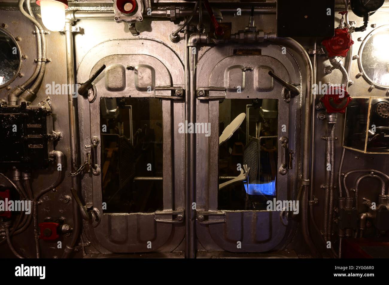 Inside the forward Turret of an American Battleship Stock Photo - Alamy