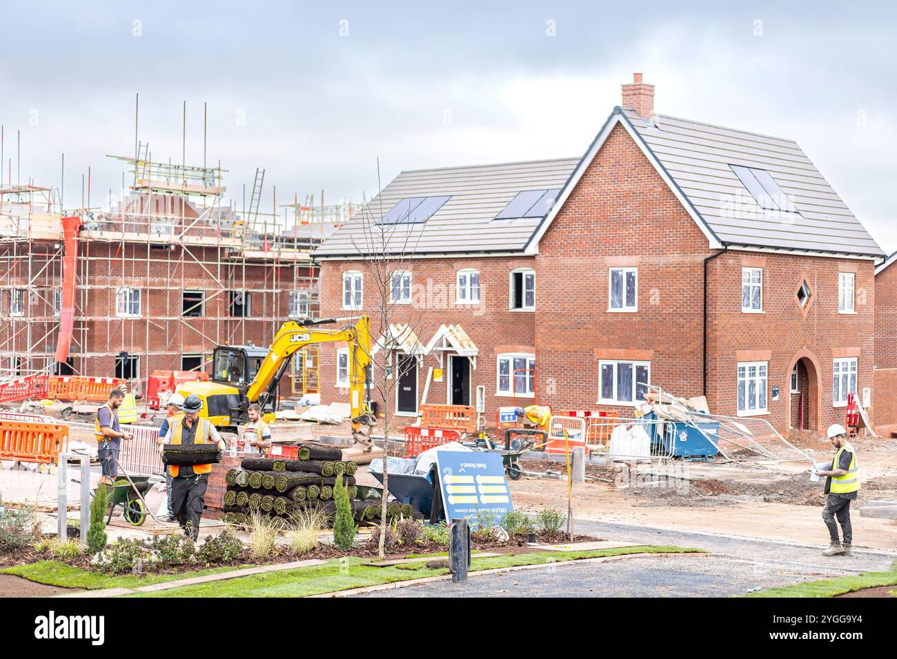 Vistry group construction site hi-res stock photography and images - Alamy