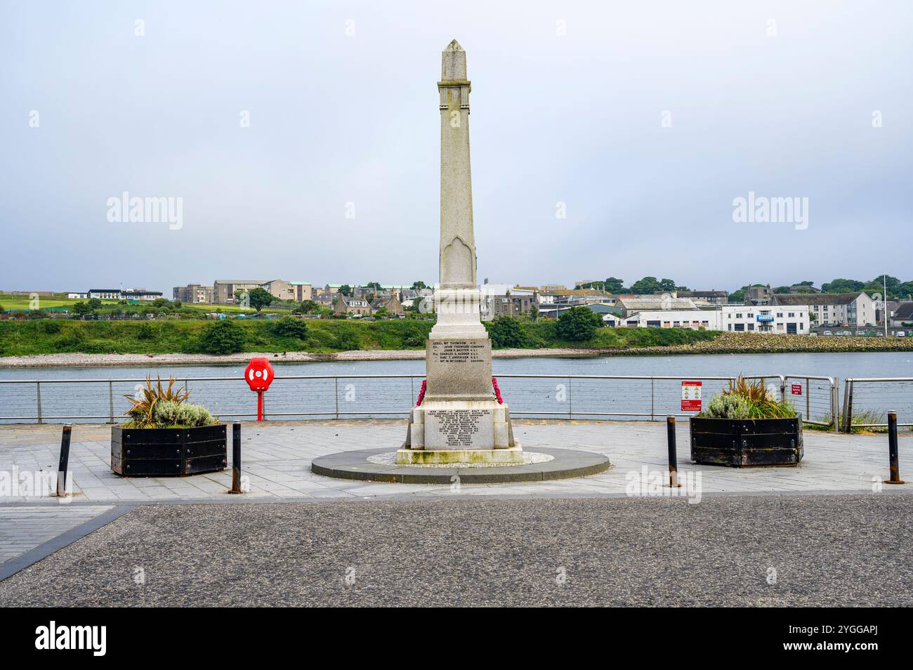 War Memorial at the junction of Pocra Quay and New Pier Road, Footdee ...