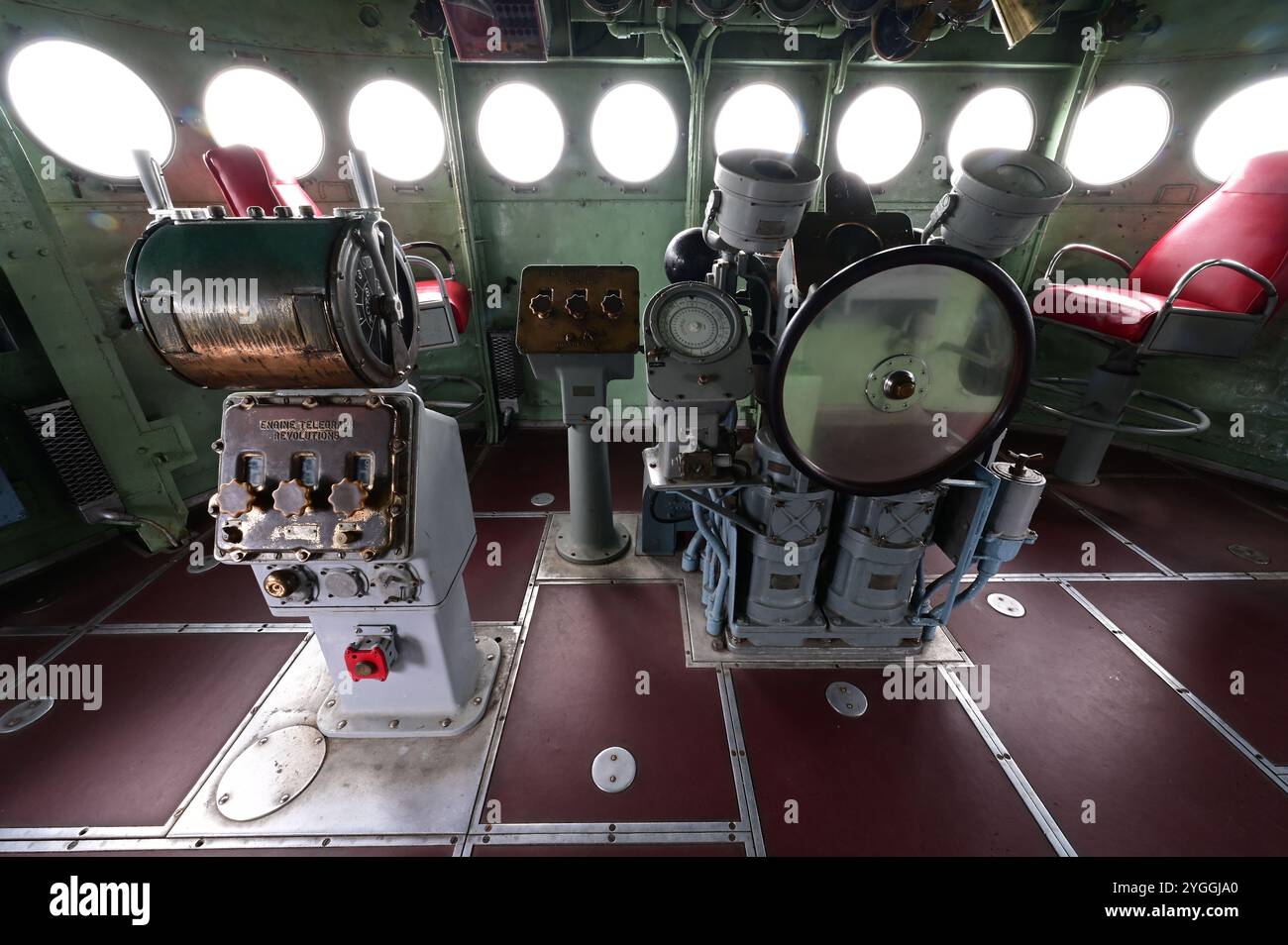 The Bridge of the USS North-Carolina Battleship Stock Photo - Alamy