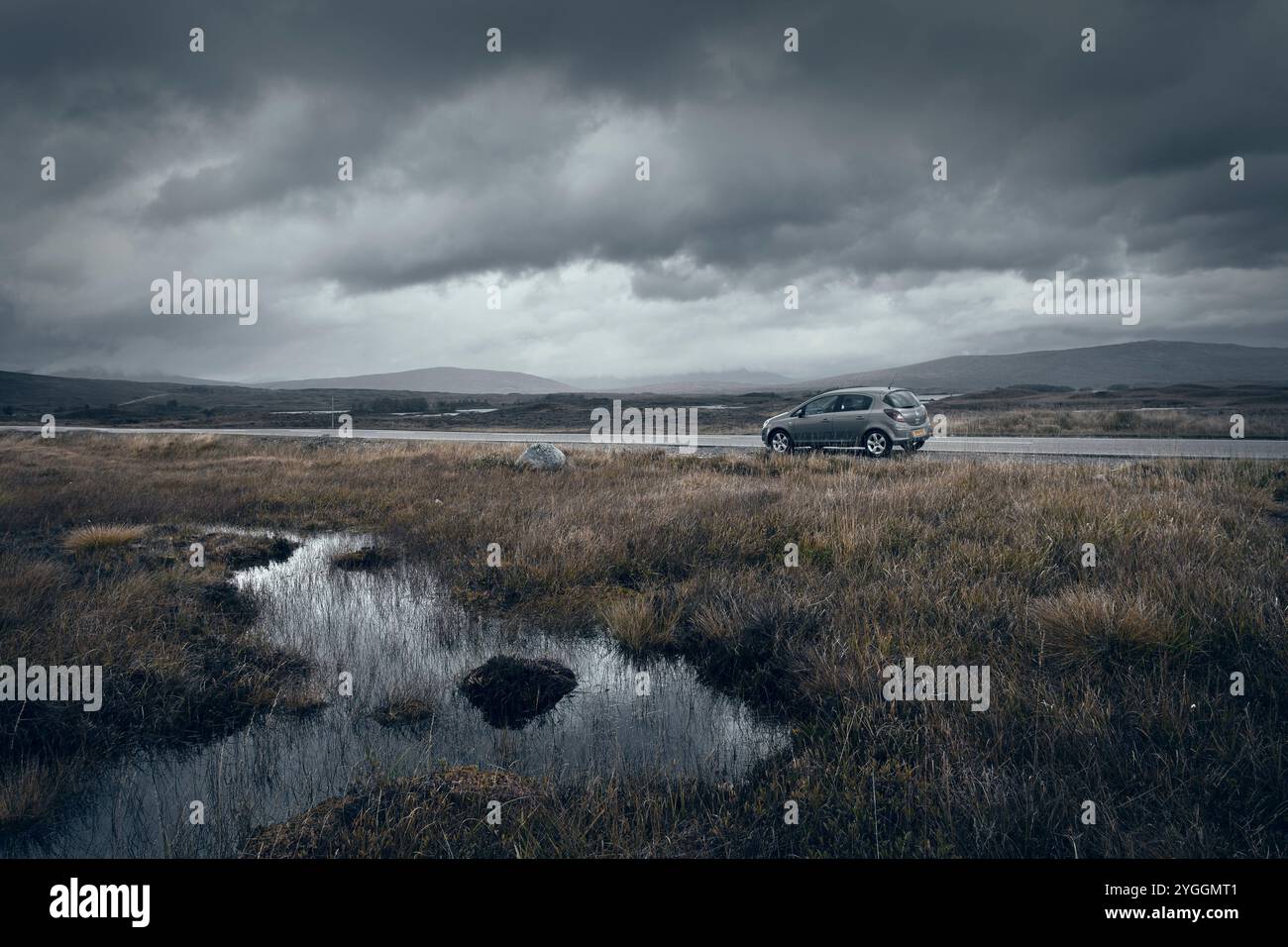Car road scotland hi-res stock photography and images - Alamy