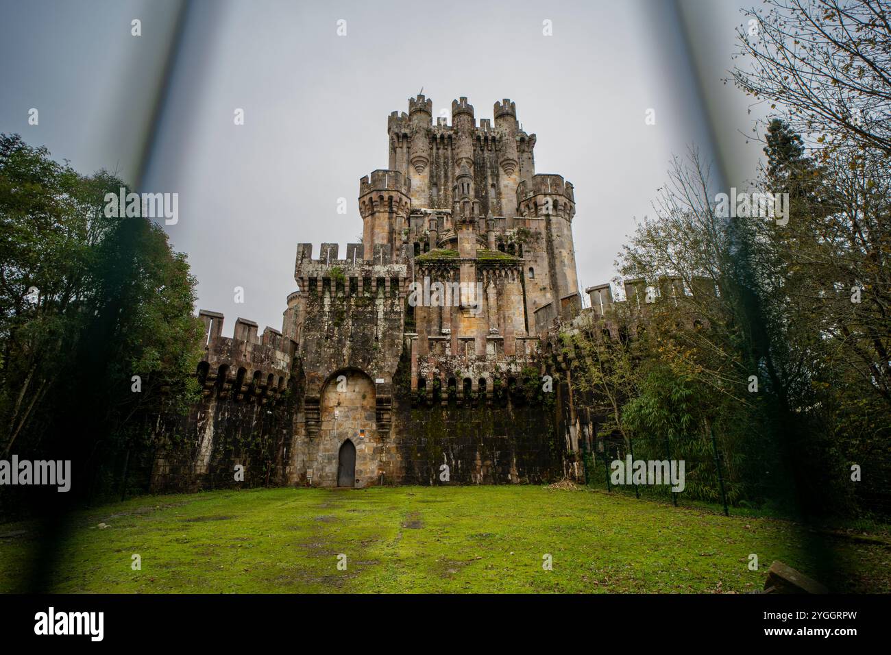 castle front view with grass Stock Photo - Alamy