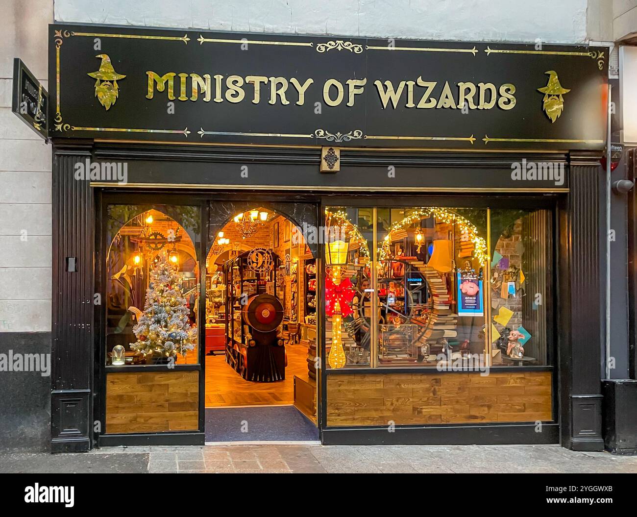 Church and ministry hi-res stock photography and images - Alamy