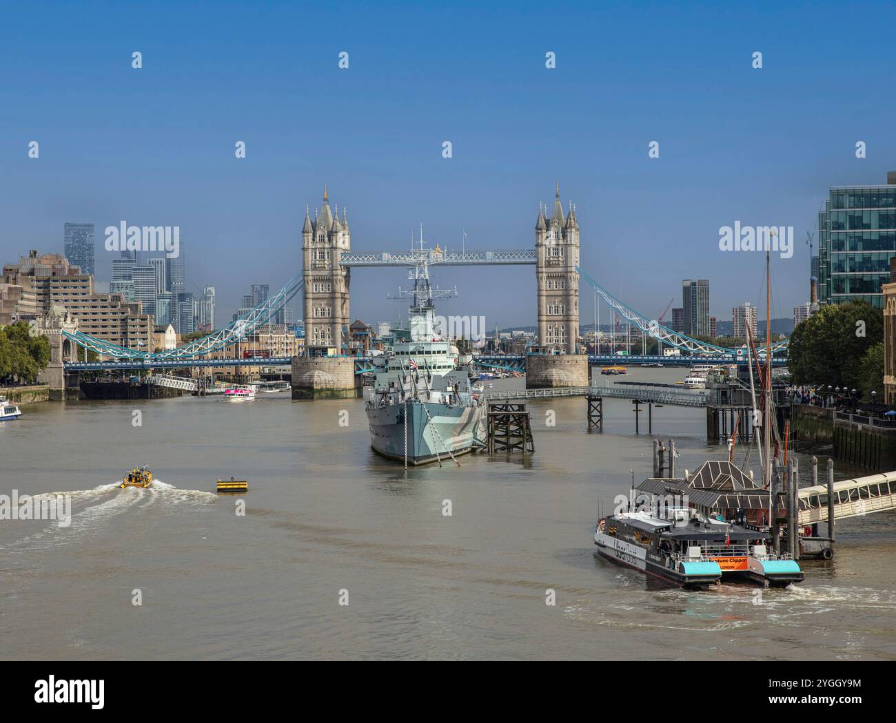 Great Britain, England, London City, Thames, Tower Bridge, warship HMS ...