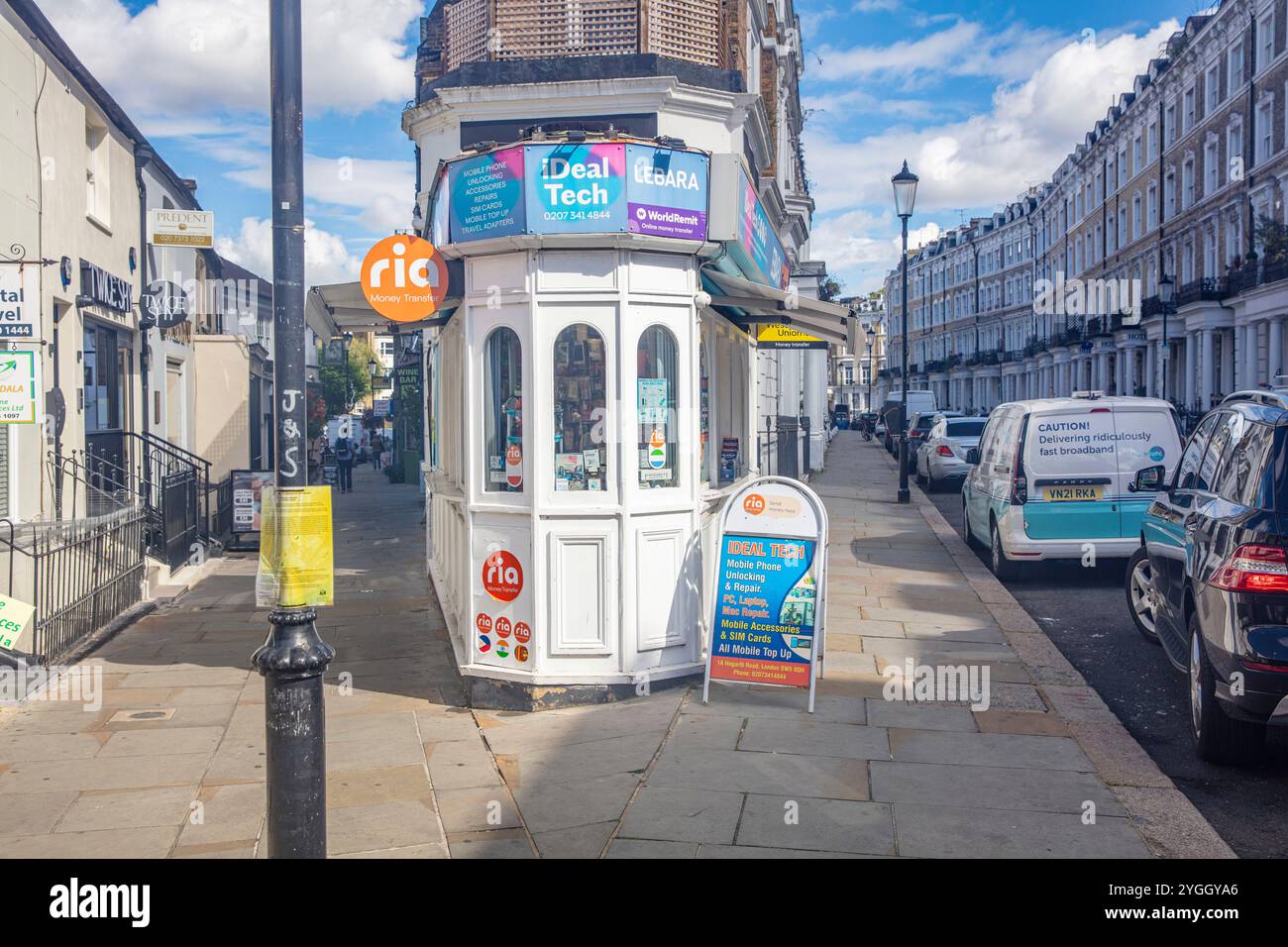 Britain houses row hi-res stock photography and images - Alamy