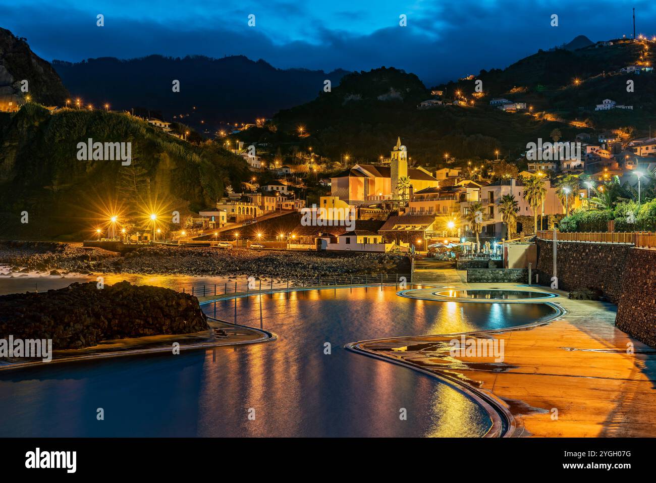 Pool atmosphere hi-res stock photography and images - Alamy