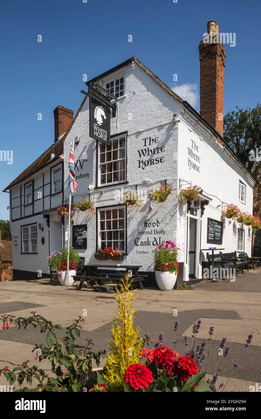 England, Kent, Chilham Village, The Historical White Horse Pub Stock ...