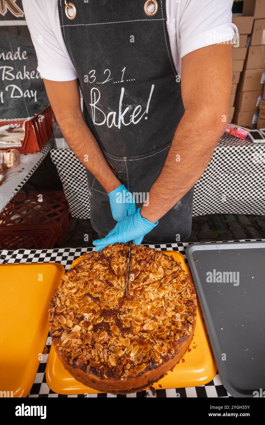 Man with cake hi-res stock photography and images - Alamy