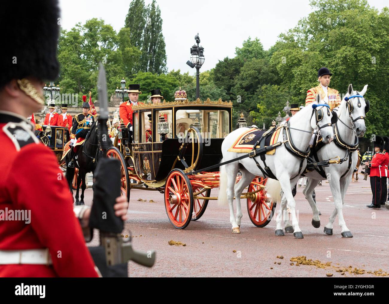 Procession in mall trooping hi-res stock photography and images - Alamy