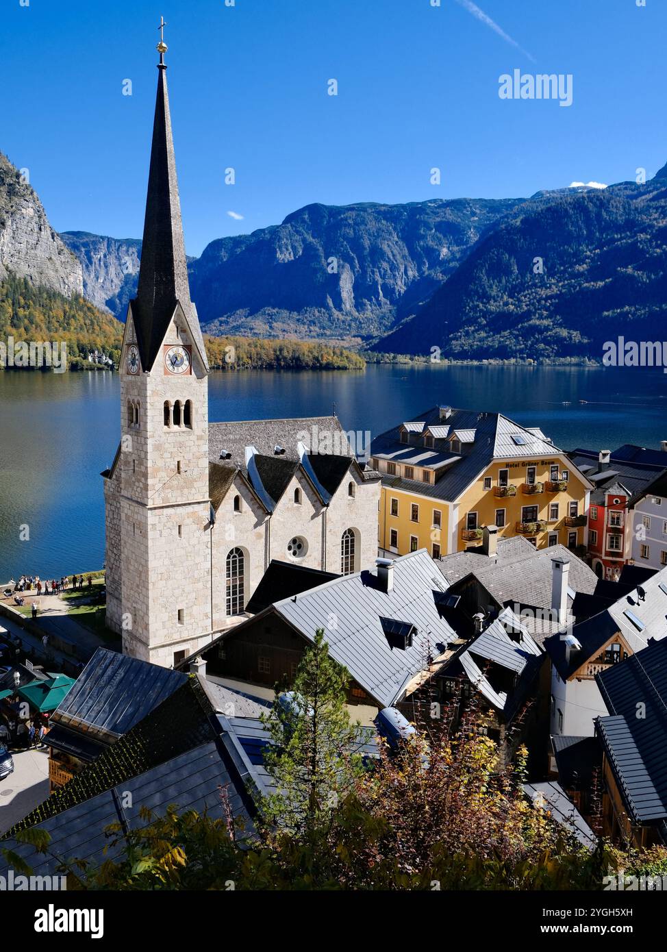 Hallstatt, Austria in Autumn. Fall in Hallstatt Stock Photo - Alamy