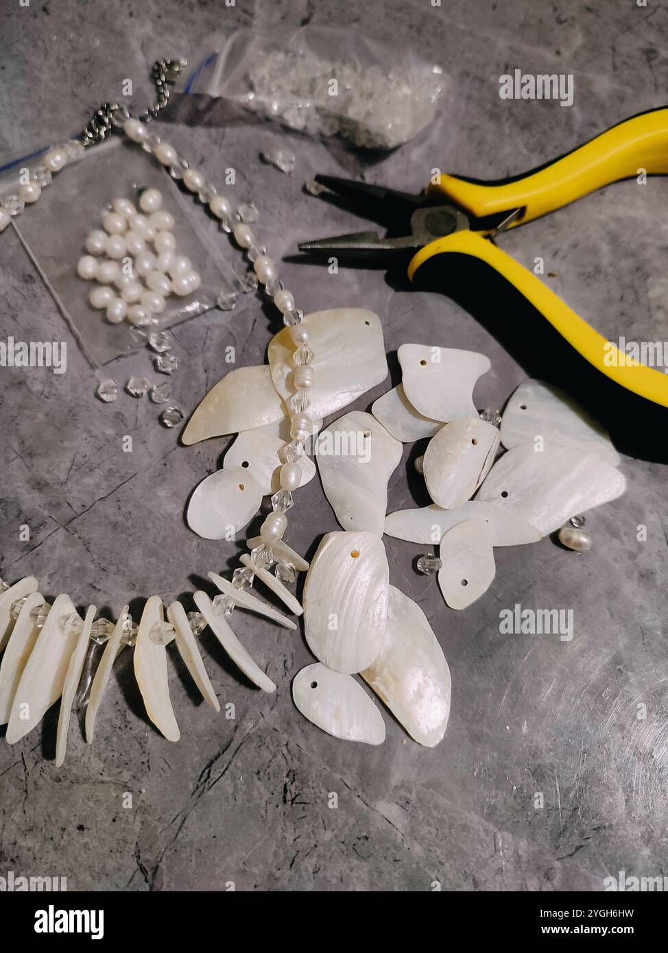 Shell craft supplies hi-res stock photography and images - Alamy