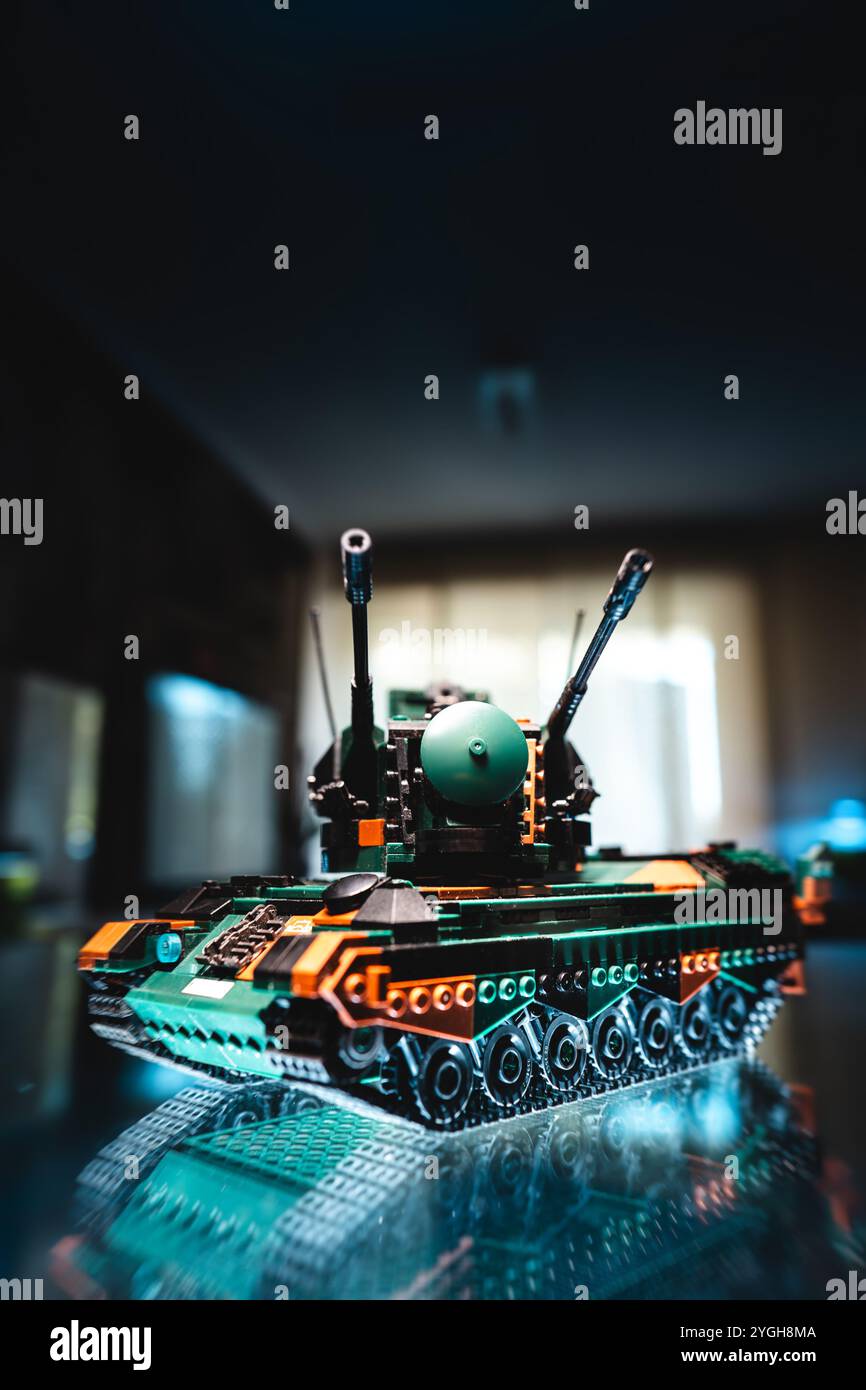 plastic toy model of modern German howitzer vehicle Panzerhaubitze 2000 ...