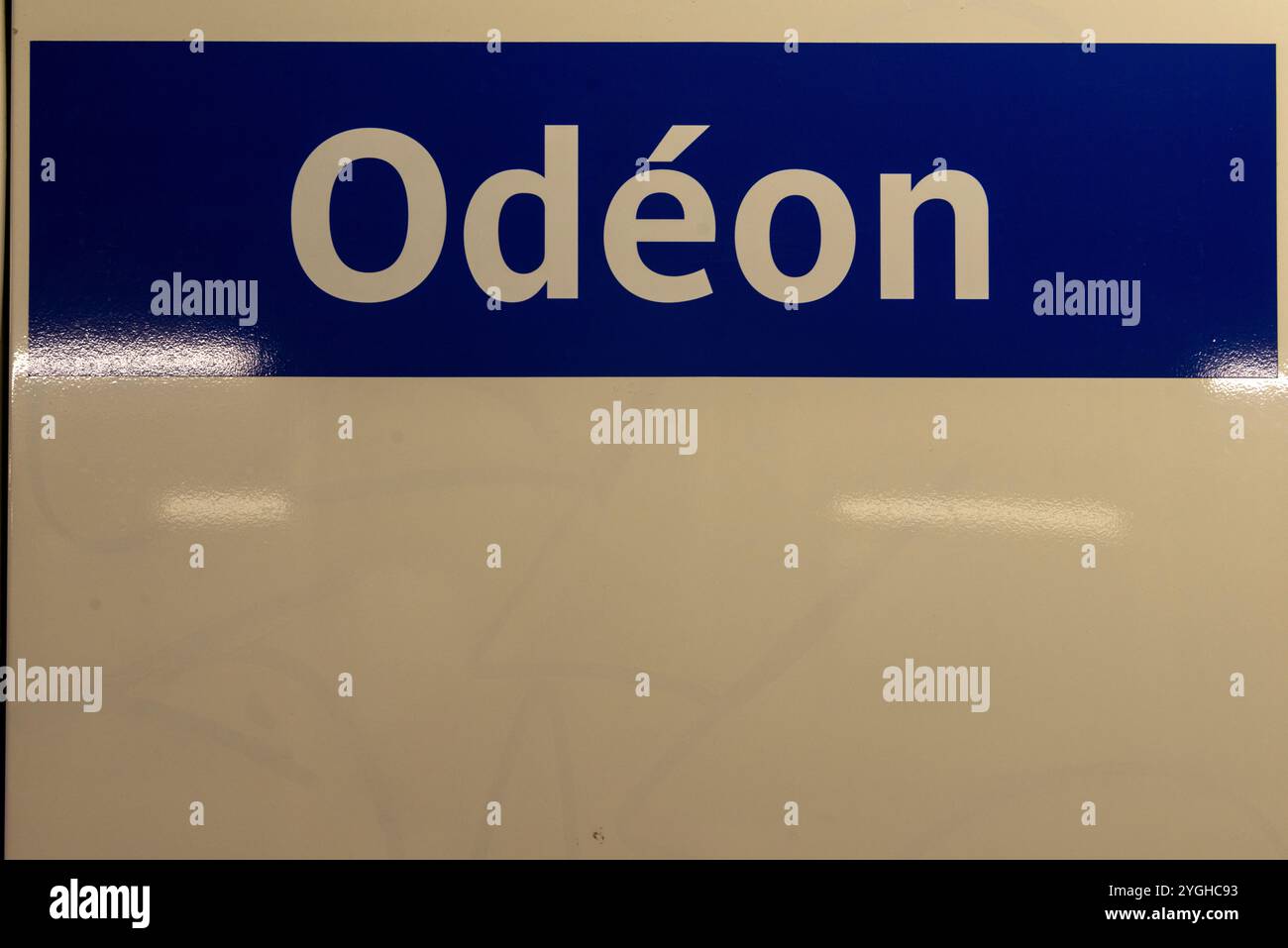 Paris, Odeon metro station Stock Photo - Alamy