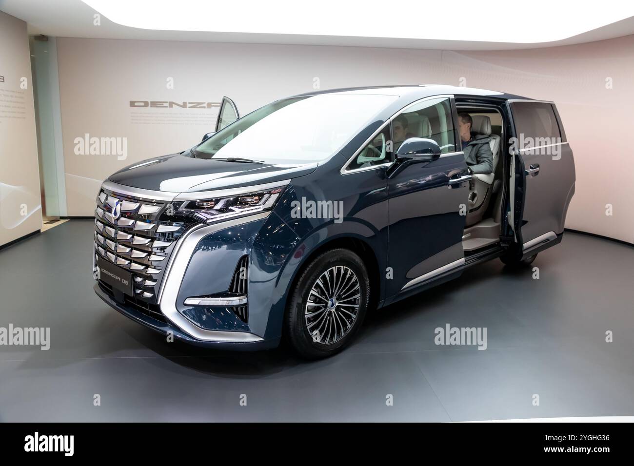 DENZA D9 battery electric and plug-in hybrid minivan at the Geneva ...