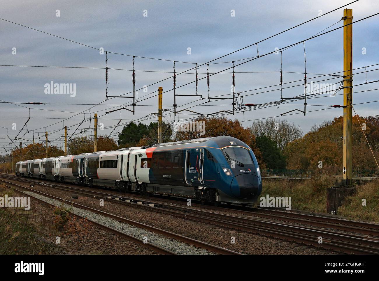 Brand new Avanti West Coast electric train no 807 006 passes Balshaw ...