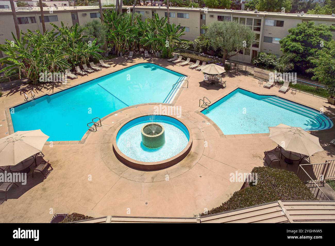 Southern California Apartment Building with pools Stock Photo - Alamy