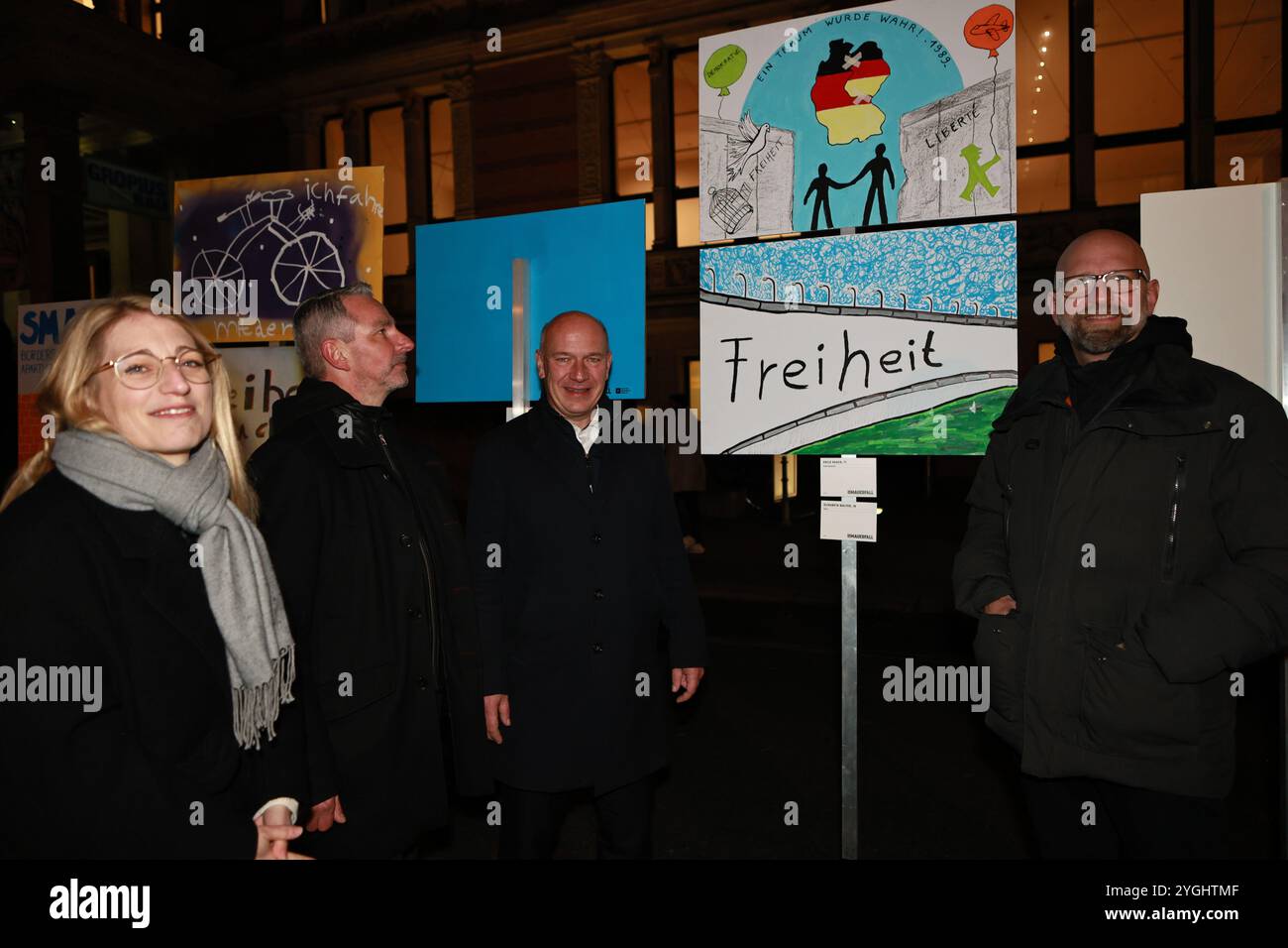 Nachbildungen historischer transparente hi-res stock photography and ...