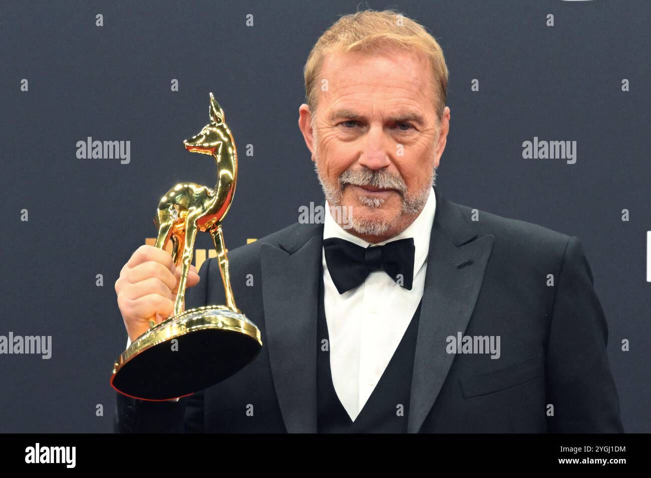 US actor Kevin Costner, winner in the "Actor International" category ...