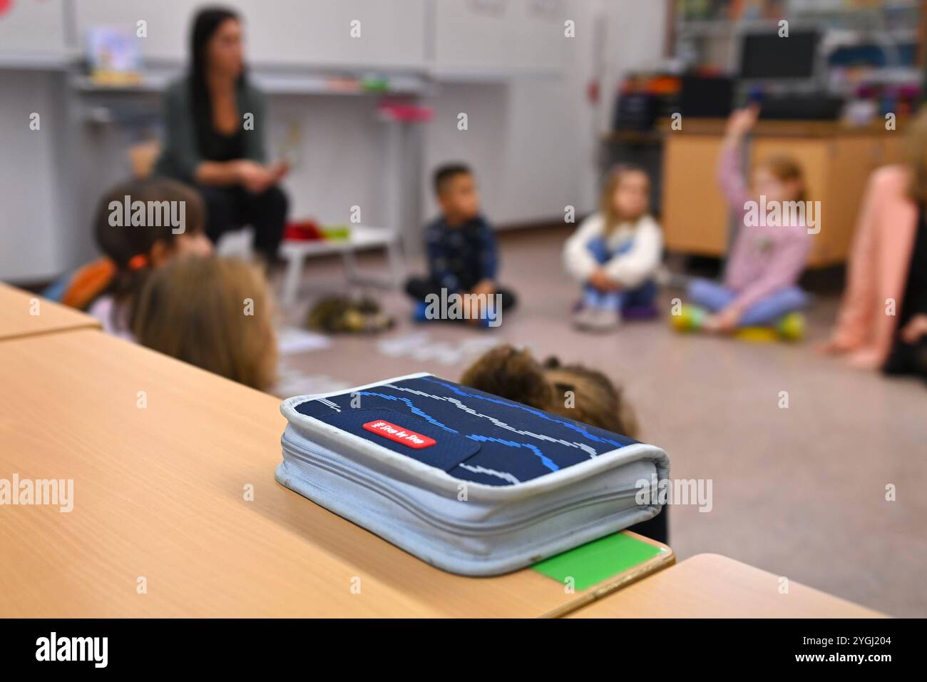 Lehrerin klasse hi-res stock photography and images - Alamy