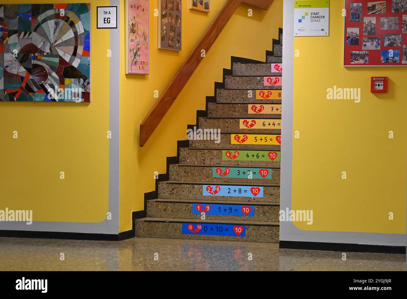 Subject photo; School lesson at a primary school in Bavaria, 2nd grade ...
