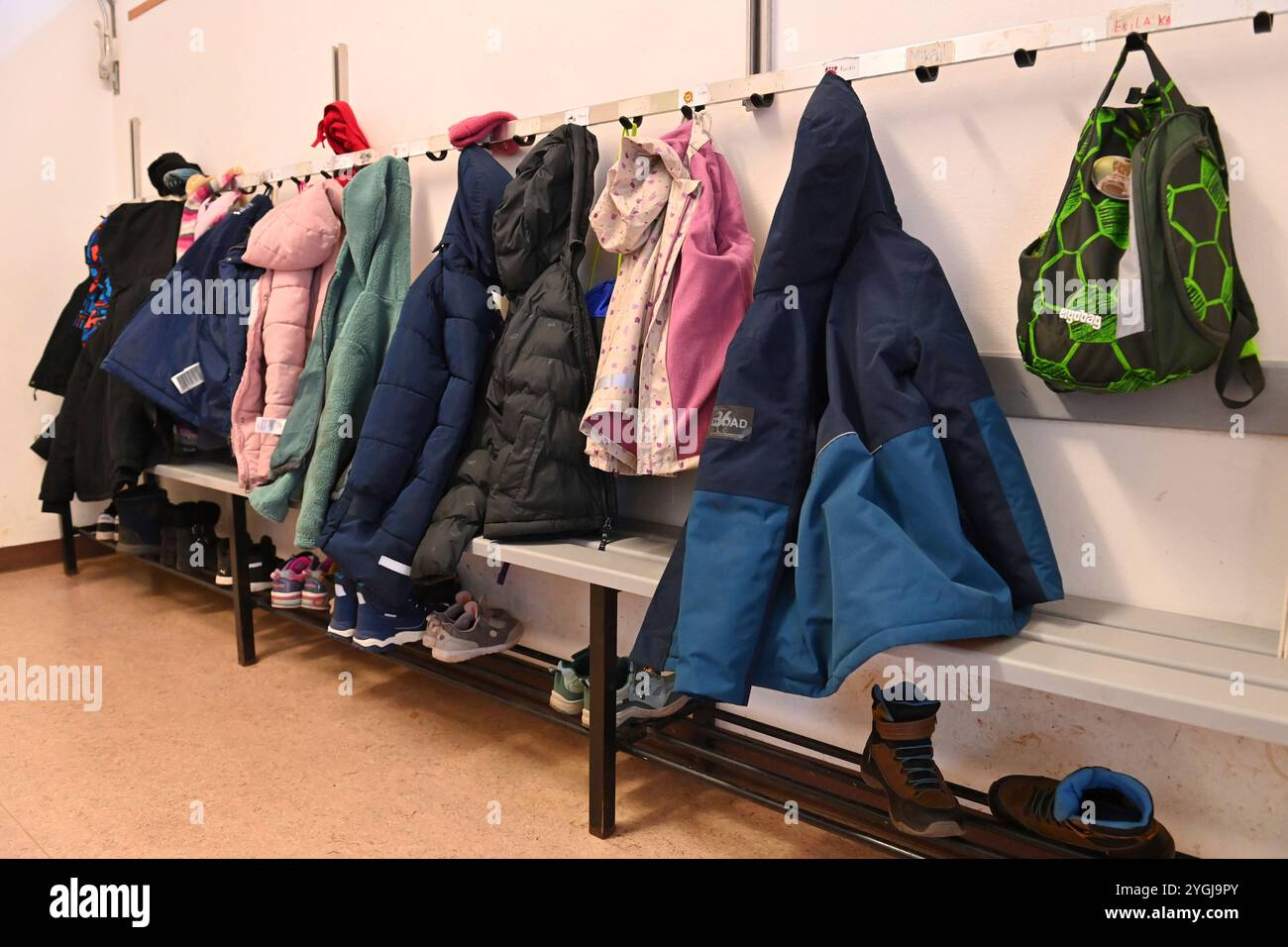 Subject photo; School lesson at a primary school in Bavaria, 2nd grade ...