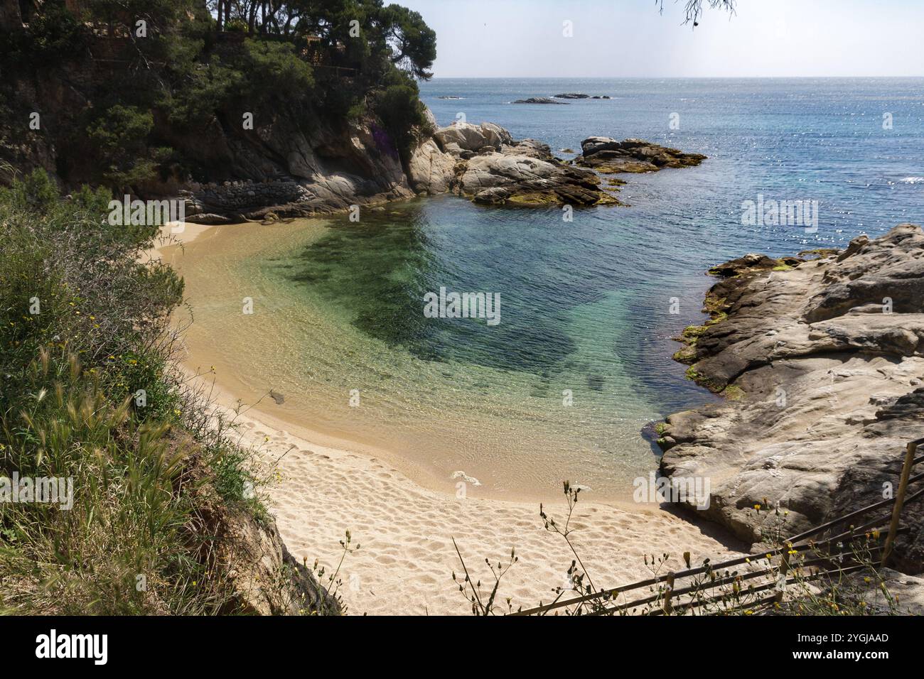 Sa Cova beach (Cala Sa Cova), Platja d'Aro Stock Photo - Alamy