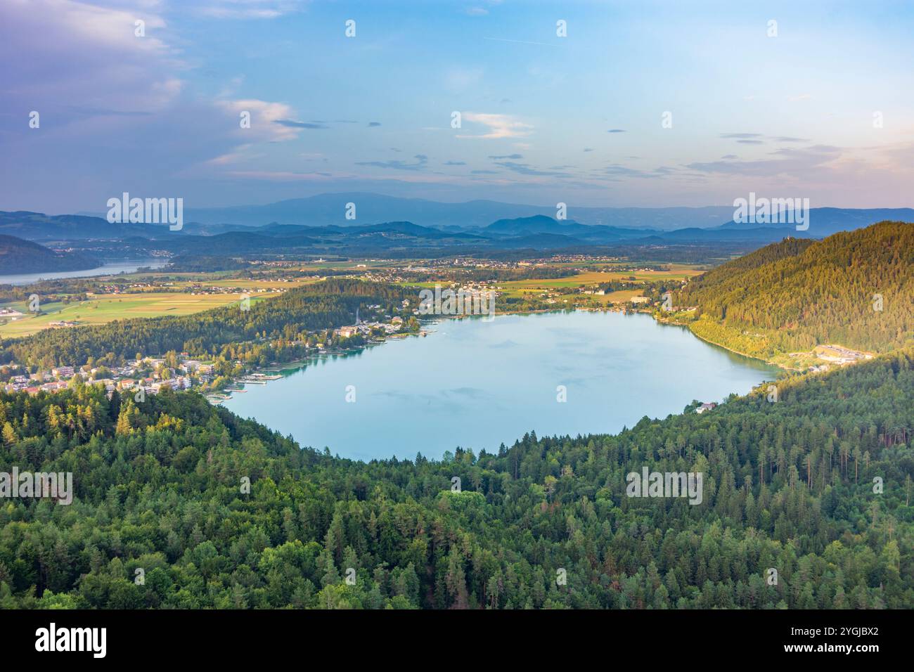 Sankt Kanzian am Klopeiner See, lake Klopeiner See, valley Jauntal ...