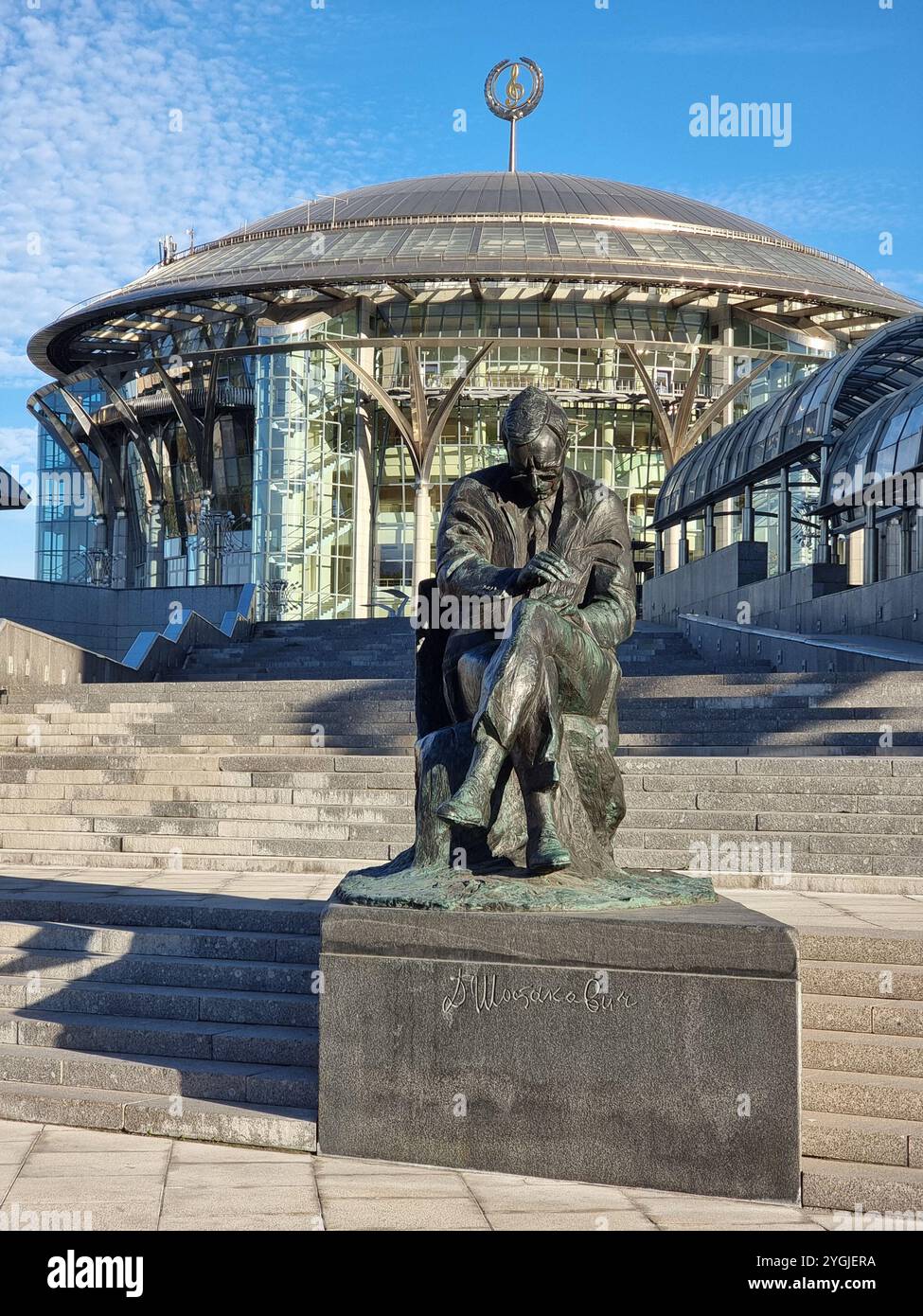 Monument / Statue bronze sculpture of Dmitry Shostakovich in front of ...