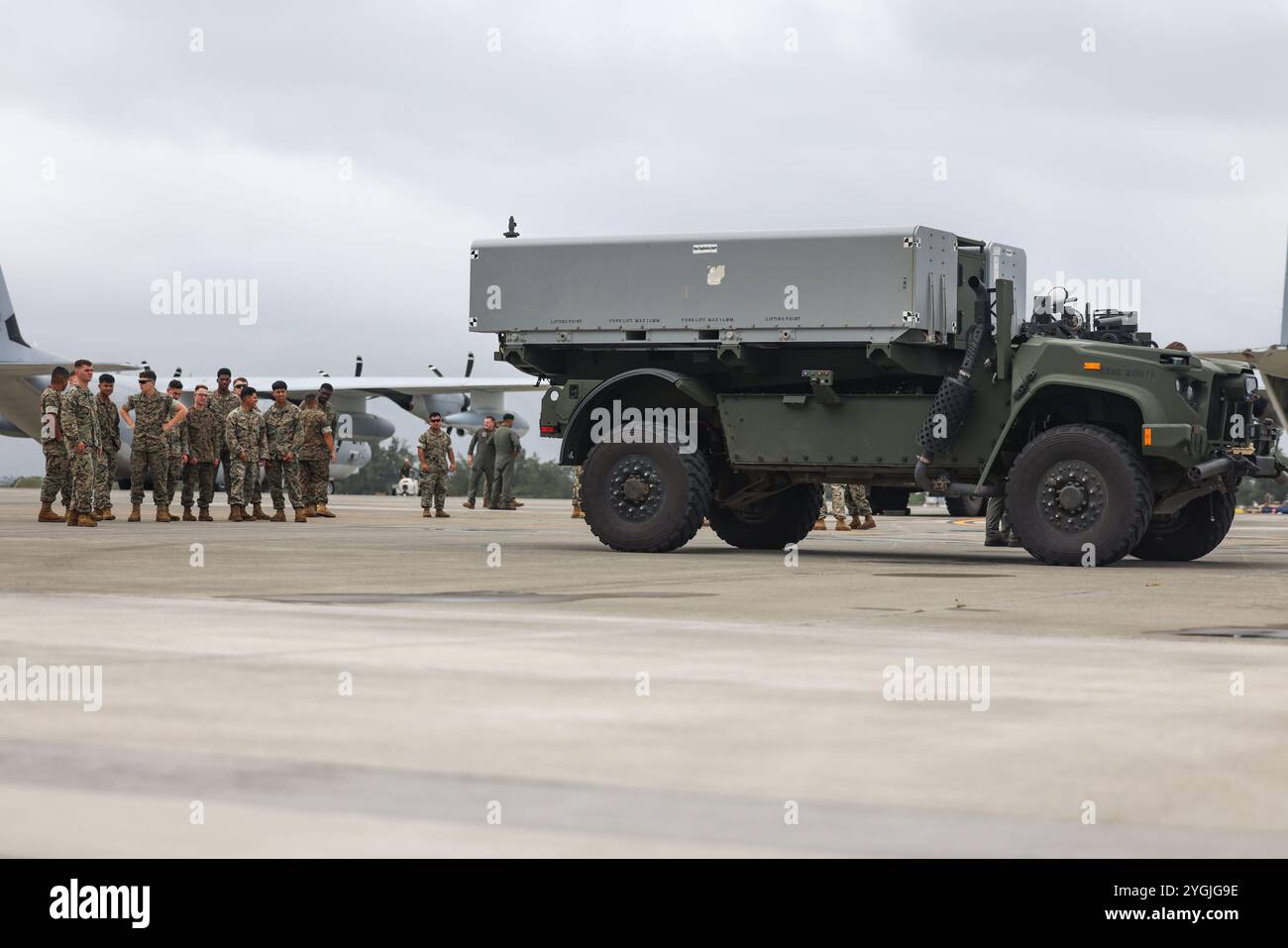 U.S. Marines with 3d Littoral Combat Team, 3d Marine Littoral Regiment ...