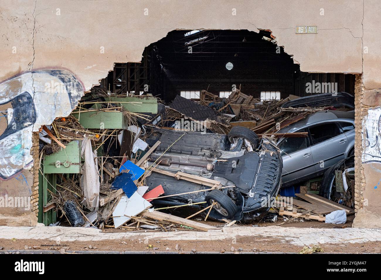 Effects of the DANA floods of October 29, 2024, in 11 Alicante street ...