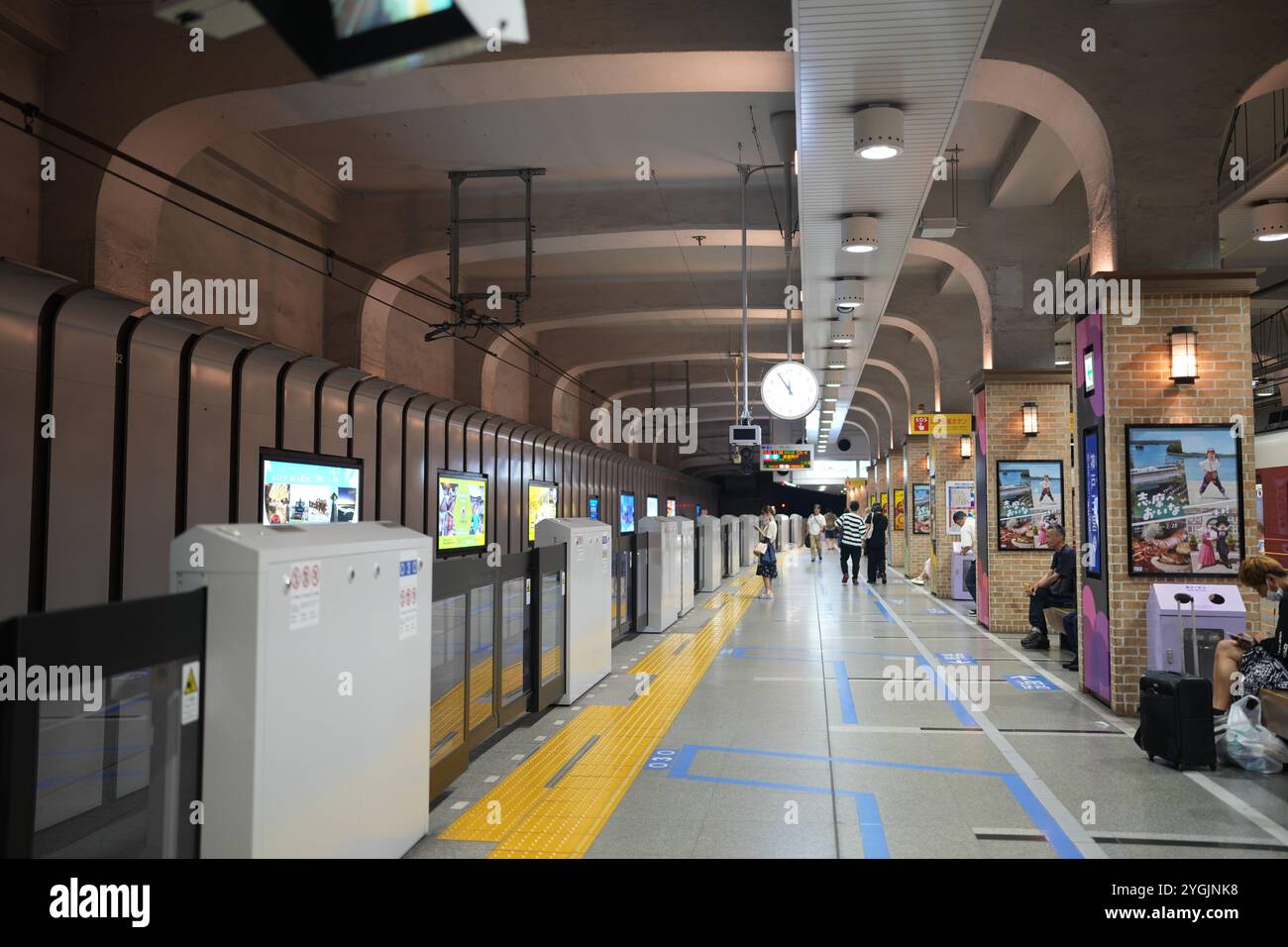 Scene inside Kobe-Sannomiya Station in Sannomiya, Kobe City, Hyogo ...