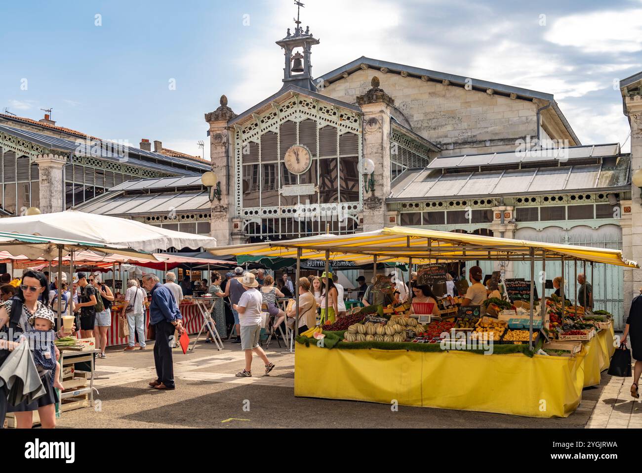 The market in La Rochelle, France, Europe Stock Photo - Alamy