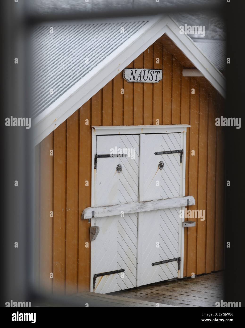 Winter view from window hi-res stock photography and images - Alamy