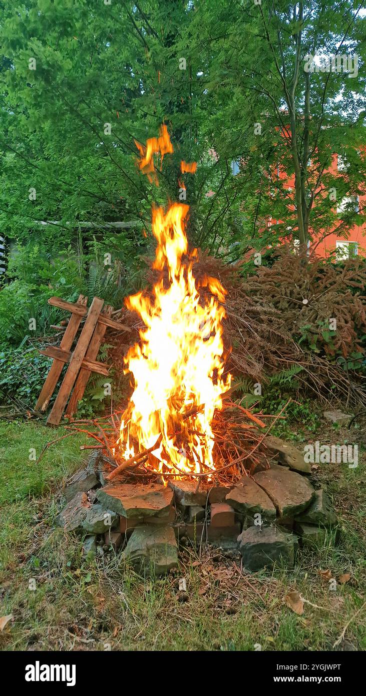 Burning bonfire dry branches in hi-res stock photography and images - Alamy
