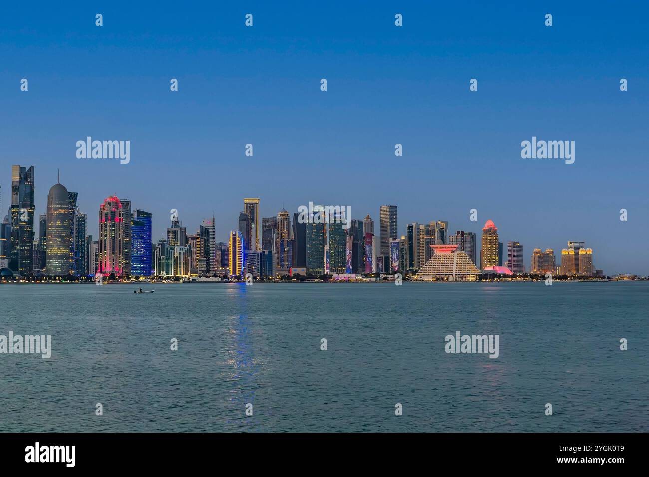 The skyline of Doha at dusk, Doha, Qatar, Persian Gulf, Middle East ...