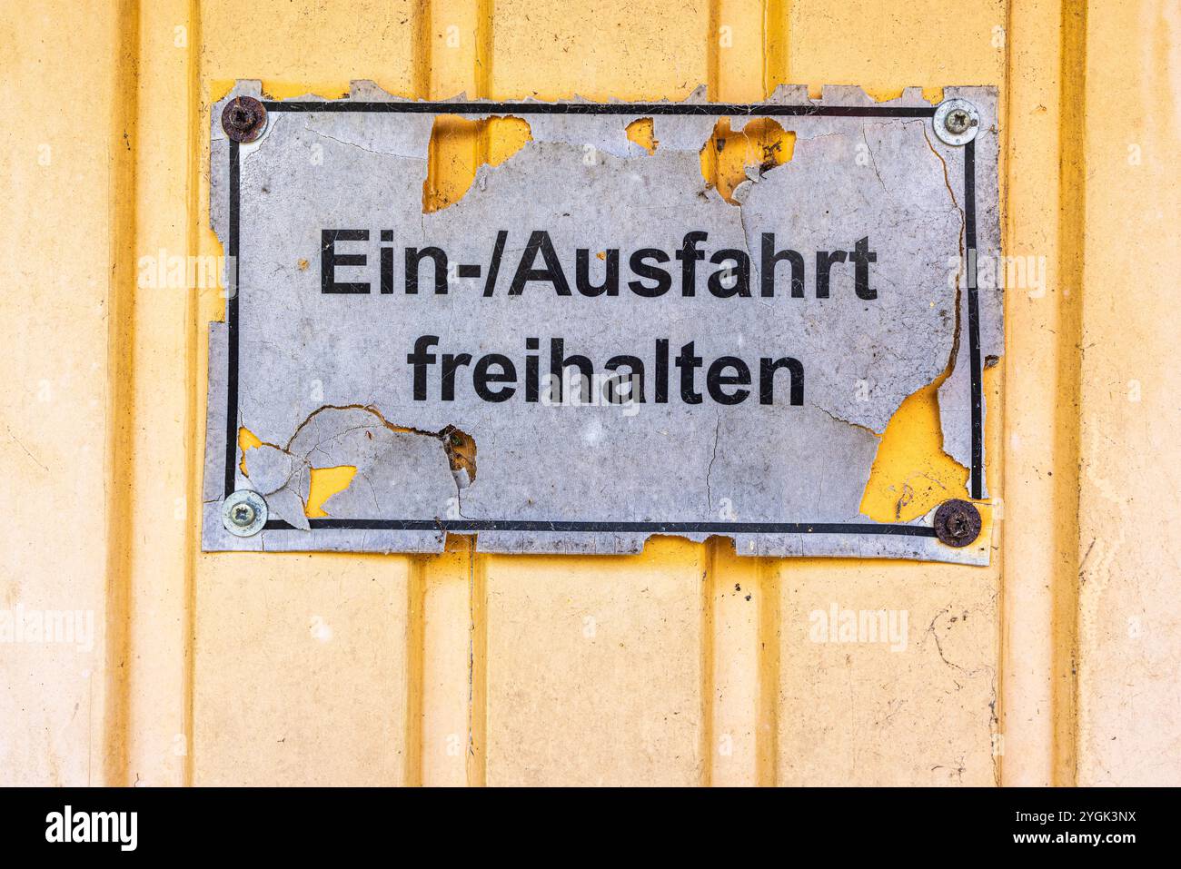 Warning signs door hi-res stock photography and images - Alamy