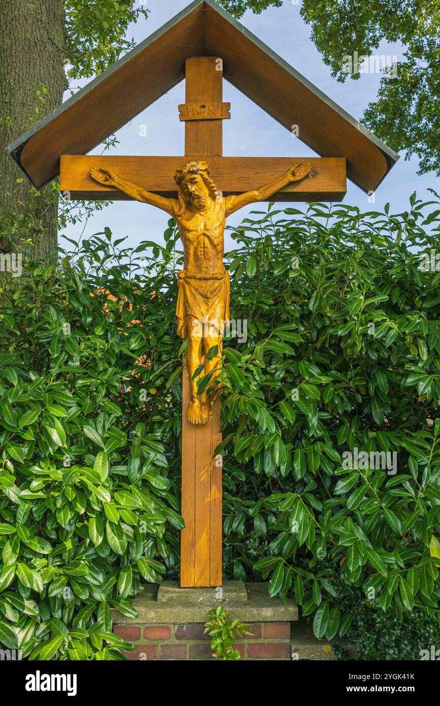 Rural area, wayside cross, trees Stock Photo - Alamy